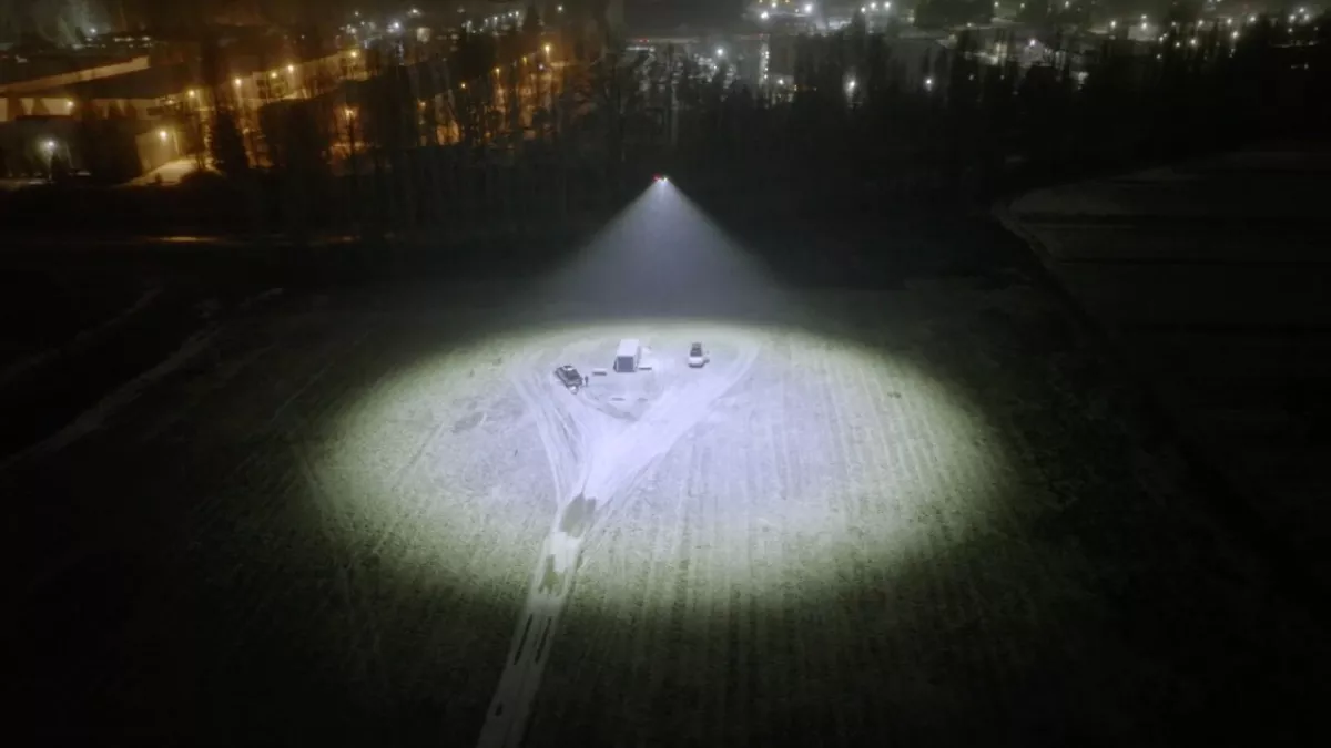 Il drone 'Flying Sun' di Freefly rivoluziona l'illuminazione d ...