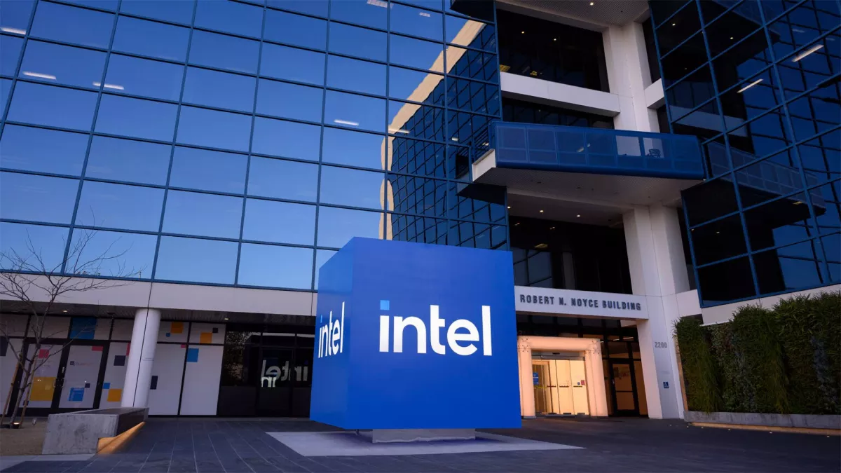 Intel torna a crescere nel Q3 2025, ma restano sfide da affrontare ...
